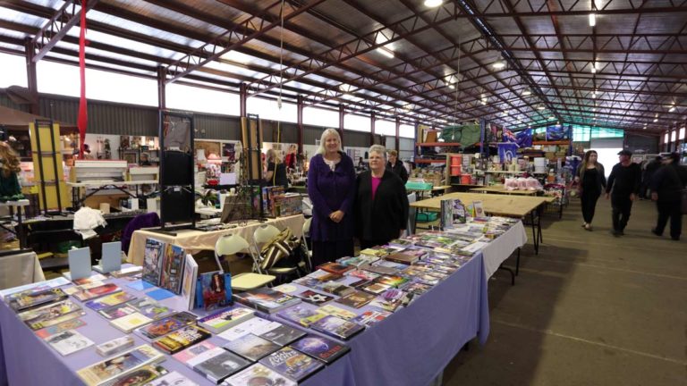 My Ministry: Bendigo market stall – Adventist Record