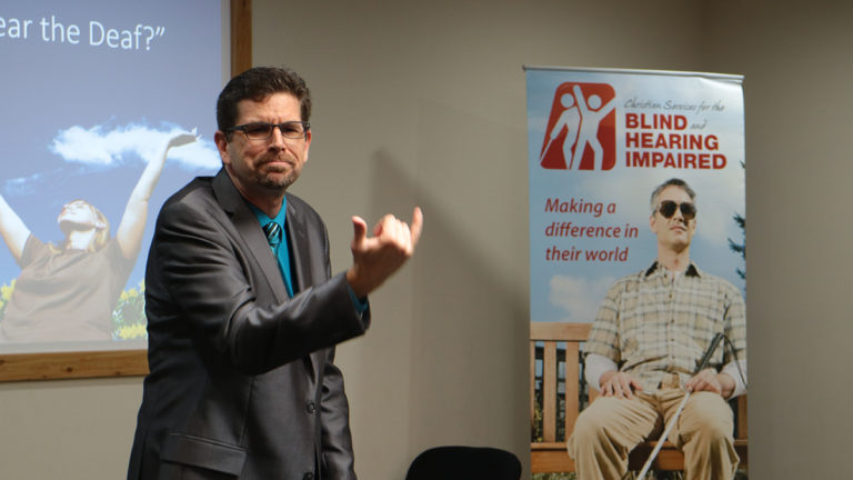 Deaf pastor guest ‘speaker’ at camp – Adventist Record