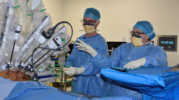 New world-leading robotic surgery at the San – Adventist Record